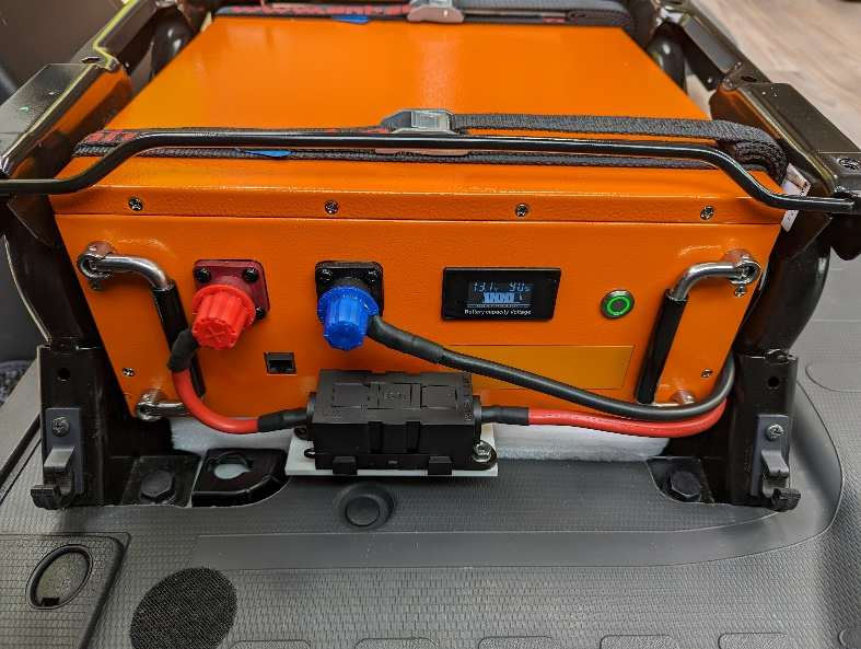 Einbau LiFePo4 270Ah unter Sitzmontage（Fiat Ducato） – CREABEST-DE